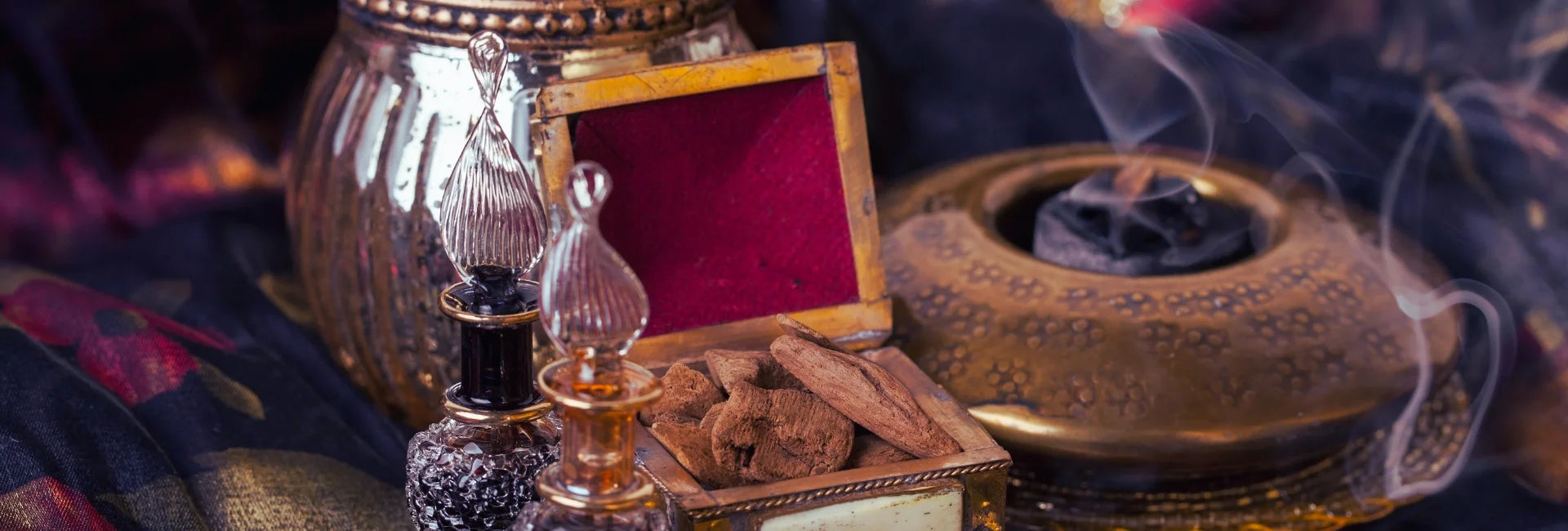 🪵Unlocking the Secrets of Oud: The World's Most Intriguing Perfume Note ...